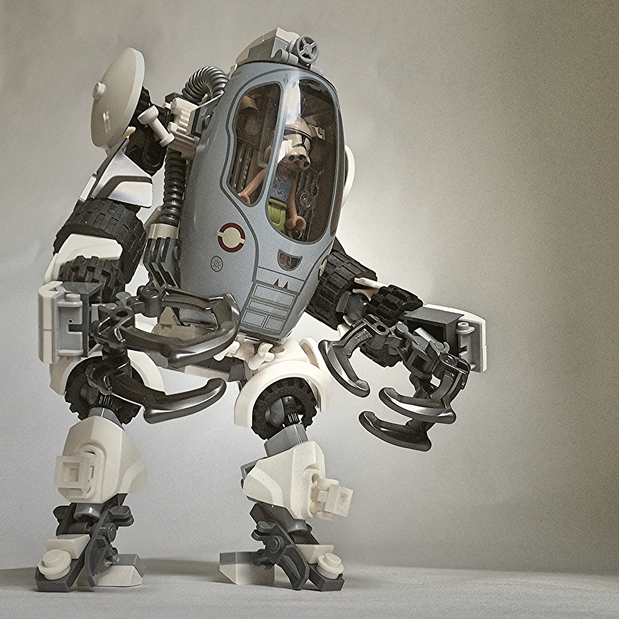 M8 Utility Mech - HelloBricks