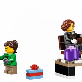 LEGO 10254 Winter Holiday Train (Creator Expert) : l'annonce officielle ...