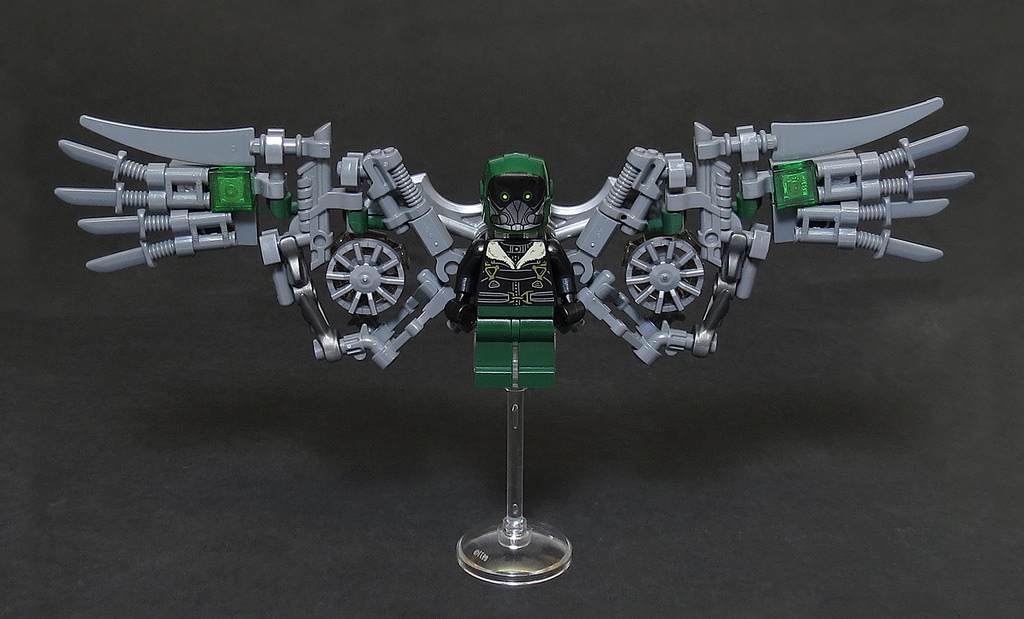 Spider-Man Homecoming : attention au Vautour - HelloBricks