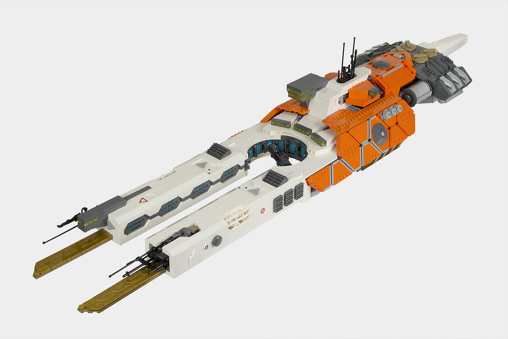 SHIPtember : Antigona Class Light Frigate - HelloBricks
