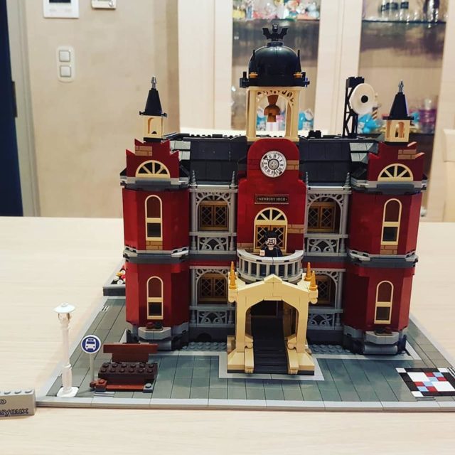 L'école Hidden Side version Modular - HelloBricks