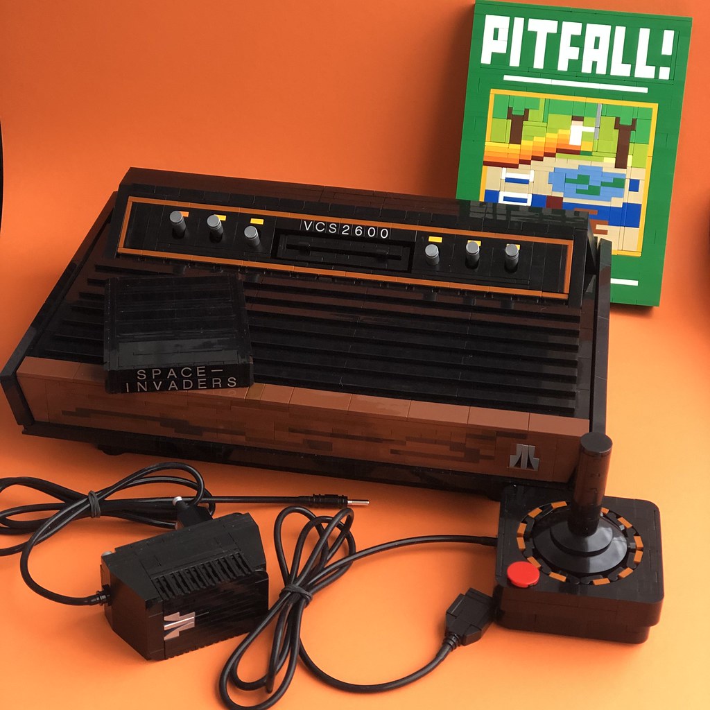 Retrogaming : Atari VCS 2600 avec Space Invaders et Pitfall - HelloBricks