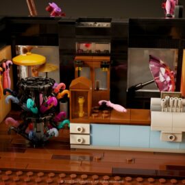 Modular Umbrella Store - HelloBricks