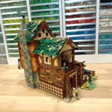 Medieval barn : une jolie grange - HelloBricks