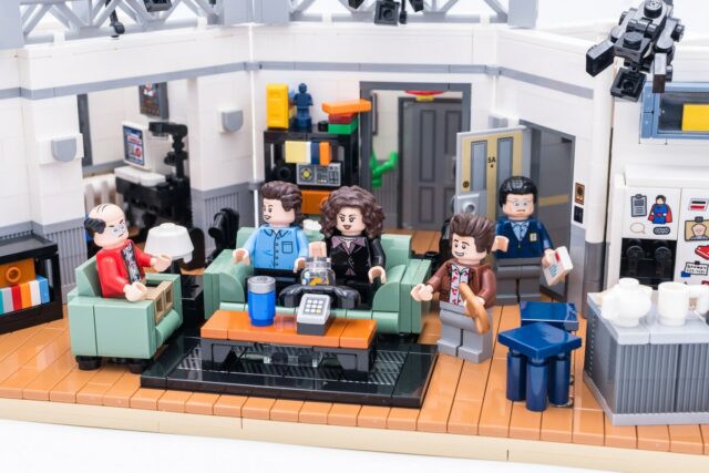 Review LEGO Ideas 21328 Seinfeld - HelloBricks