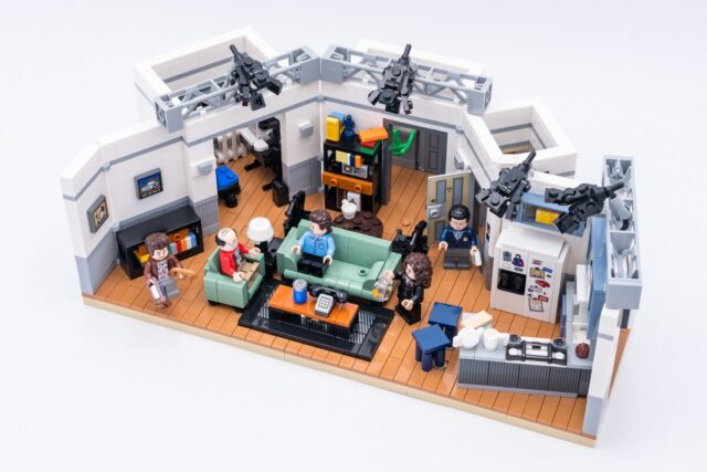 Review LEGO Ideas 21328 Seinfeld - HelloBricks