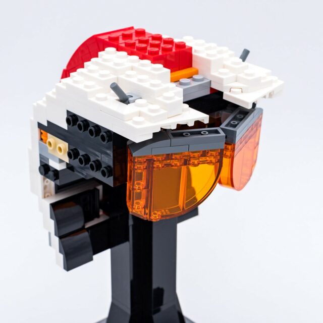 Review LEGO Star Wars 75327 Luke Skywalker Red Five Helmet - HelloBricks