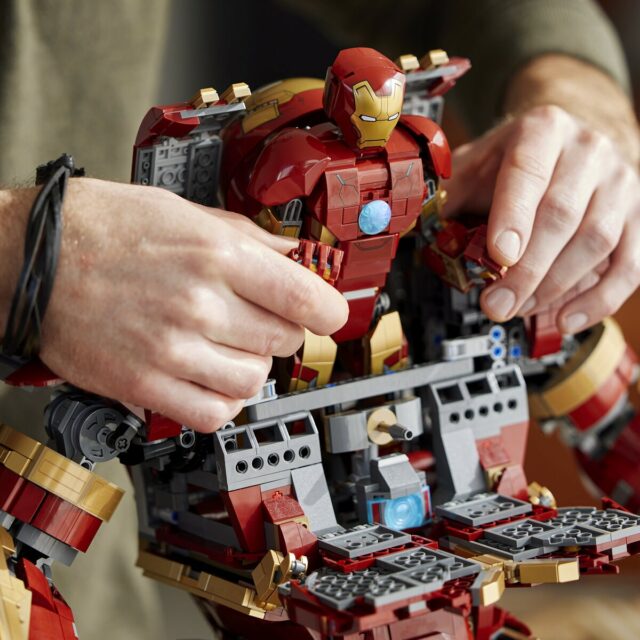 Review LEGO Marvel 76210 Hulkbuster - HelloBricks