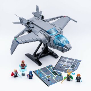 Review LEGO Marvel 76248 The Avengers Quinjet - HelloBricks