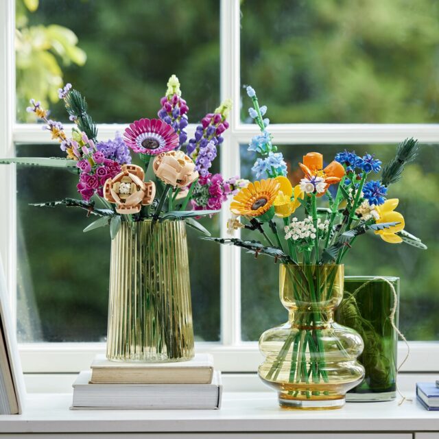 LEGO Icons Botanical Collection 2023 : les nouvelles fleurs sont ...