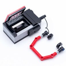Review LEGO Insiders 6471611 Portable Cassette Player - HelloBricks
