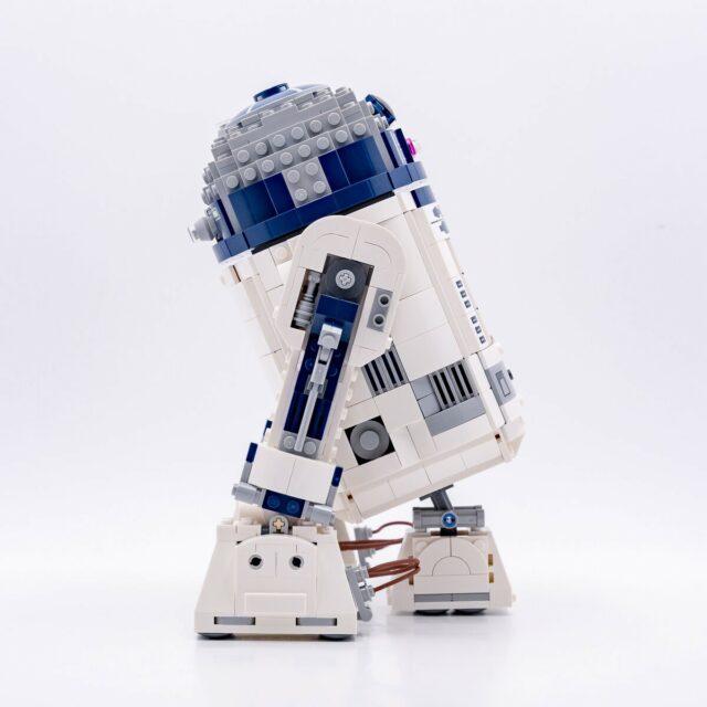 Review LEGO Star Wars 75379 R2-D2 - HelloBricks