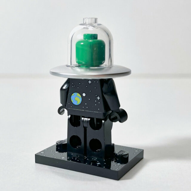 LEGO 71046 Collectible Minifigures Space Series 26 : gros plan sur les ...
