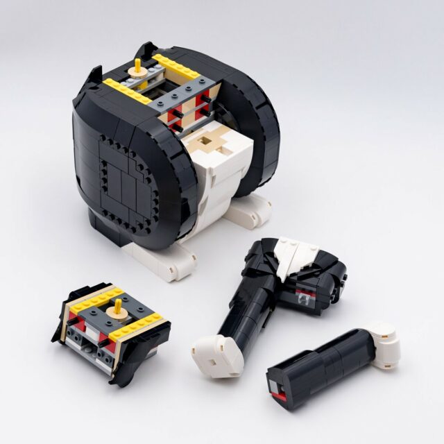 Review LEGO Ideas 21349 Tuxedo Cat - HelloBricks