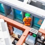 Review LEGO DC 76300 Batman: Arkham Asylum - HelloBricks